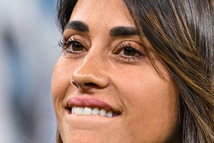Antonella Roccuzzo fait vibrer ses fans : elle dévoile sa poitrine parfaite